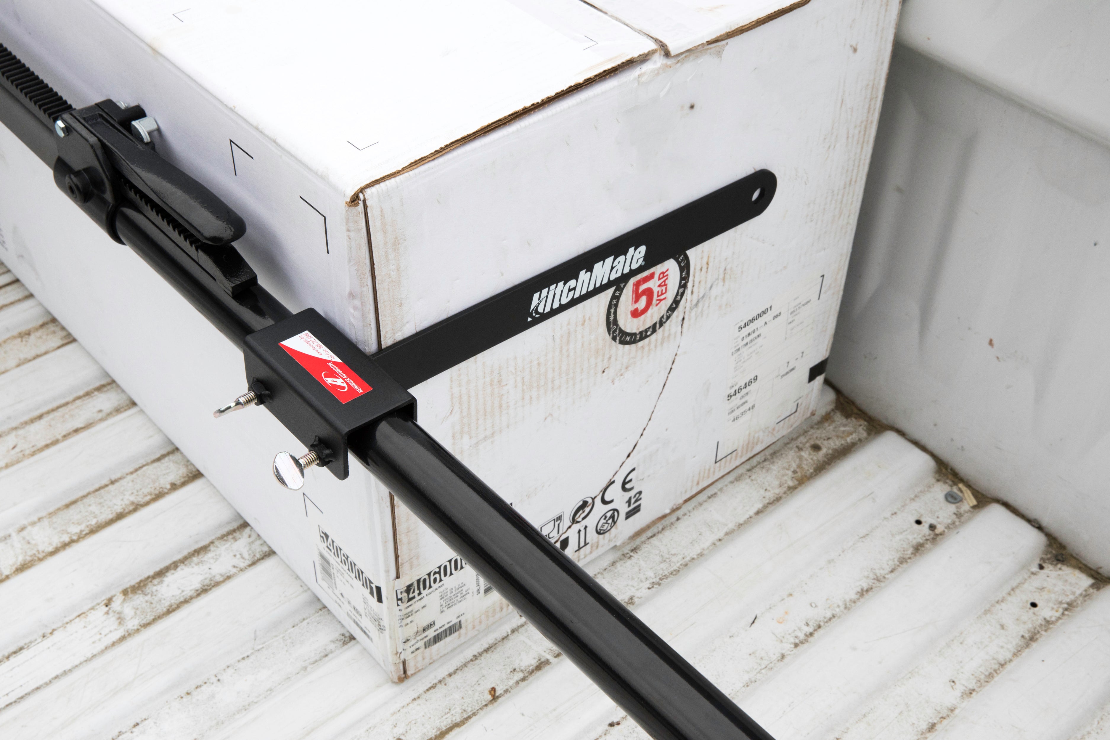 HitchMate Cargo Stabilizer Bar Full Size 59" to 73" with StabiLoad Div ...